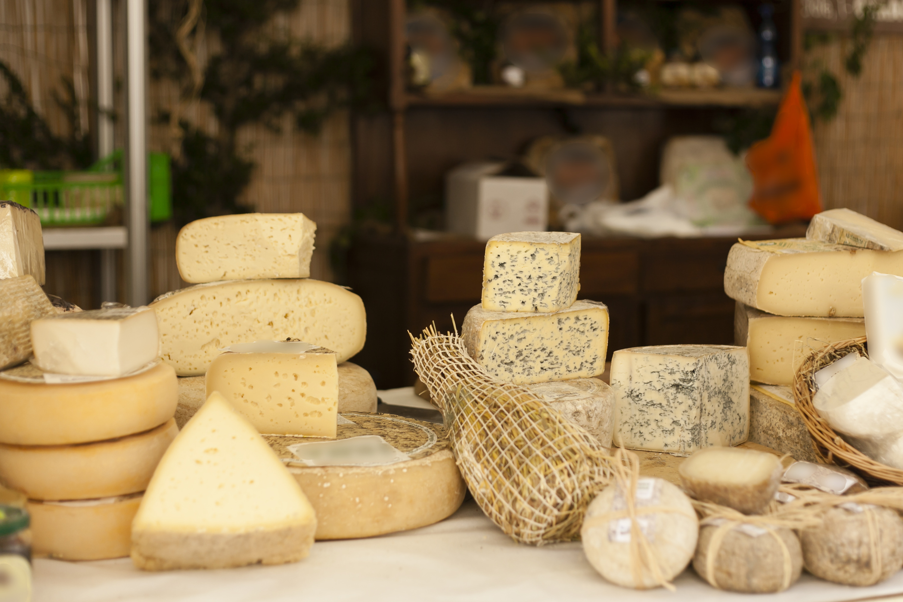 French Cheeses: Our Guide to Get to Know Them Better | Taste France ...